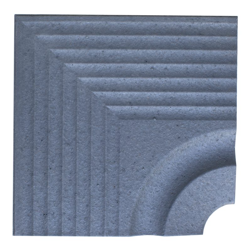 Klinker inside corner overflow pool coping